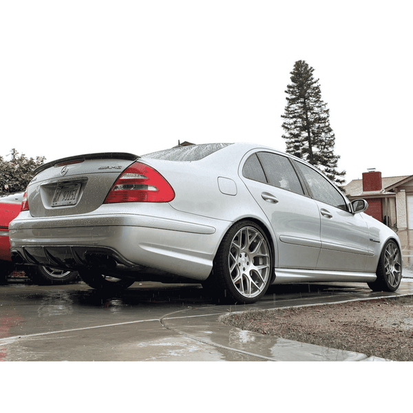 W211 AMG Carbon Fiber Rear Bumper 3 Fins Diffuser | W211CFDIF – UroTuning