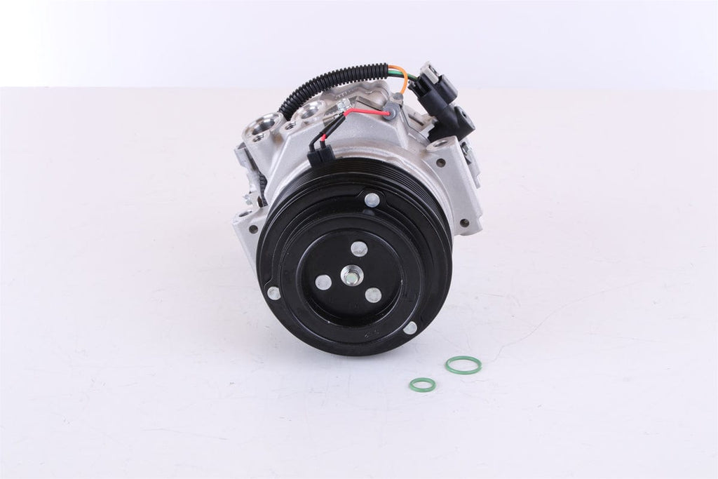 Air Conditioning Compressor - Toyota | 8832004060 – UroTuning